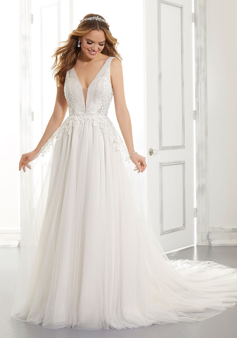 Novias Bridal | Amanda Wedding Dress